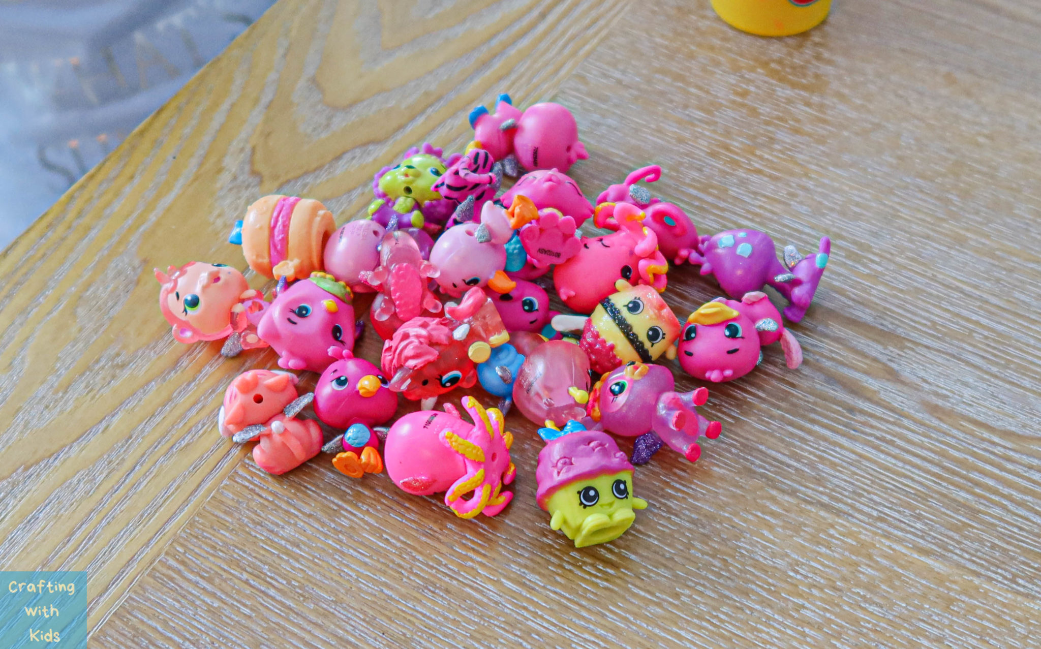 Make Your Own Hatchimal Necklace with the CollEGGtible Hatchimals