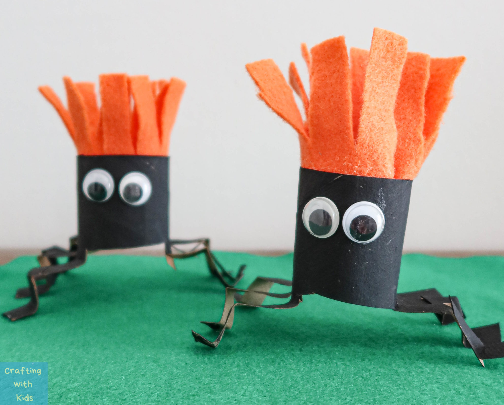 DIY Toilet Paper Roll Spiders; Easy Halloween Craft for Kids