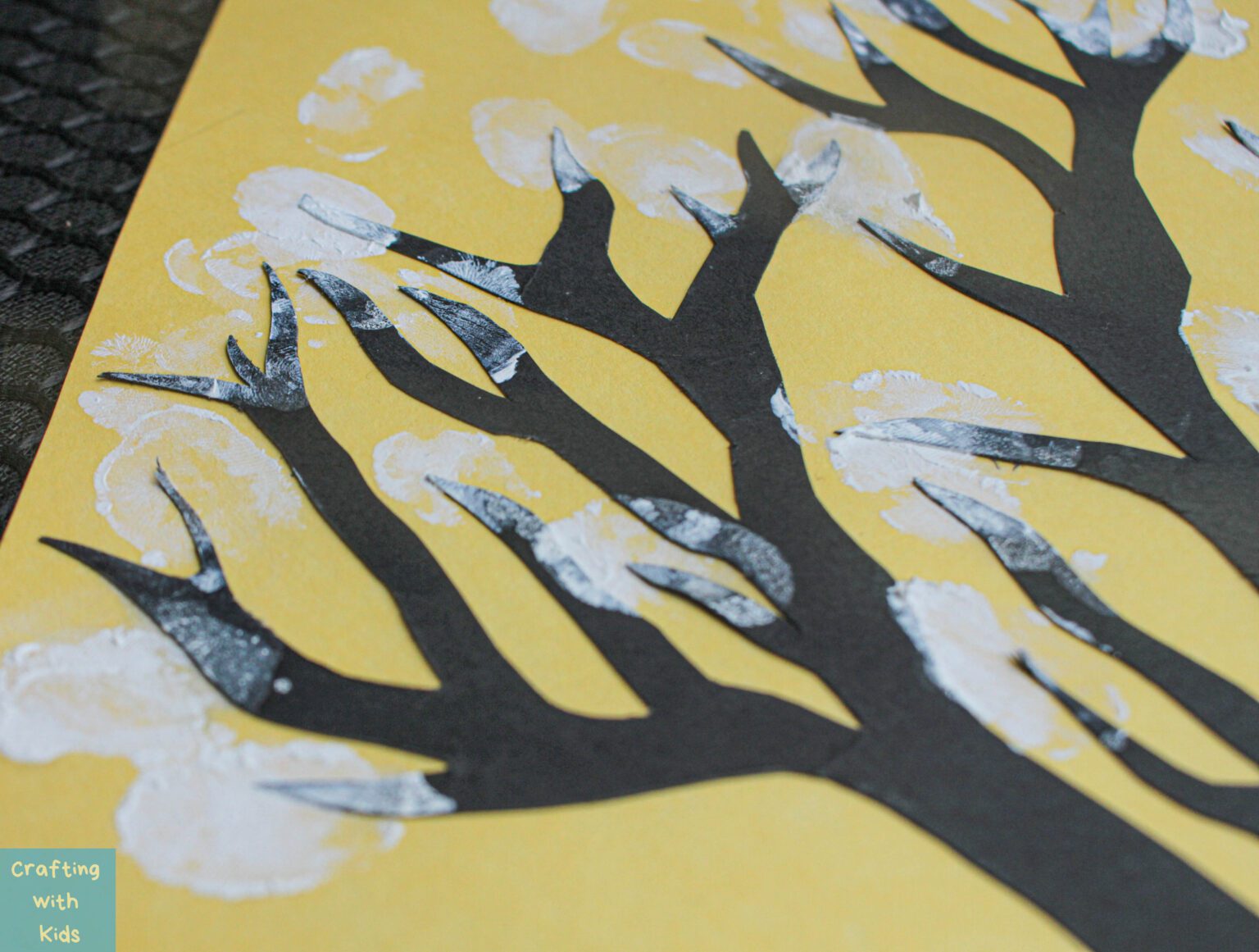 Adorable Fingerprint Tree Craft Idea for Toddlers