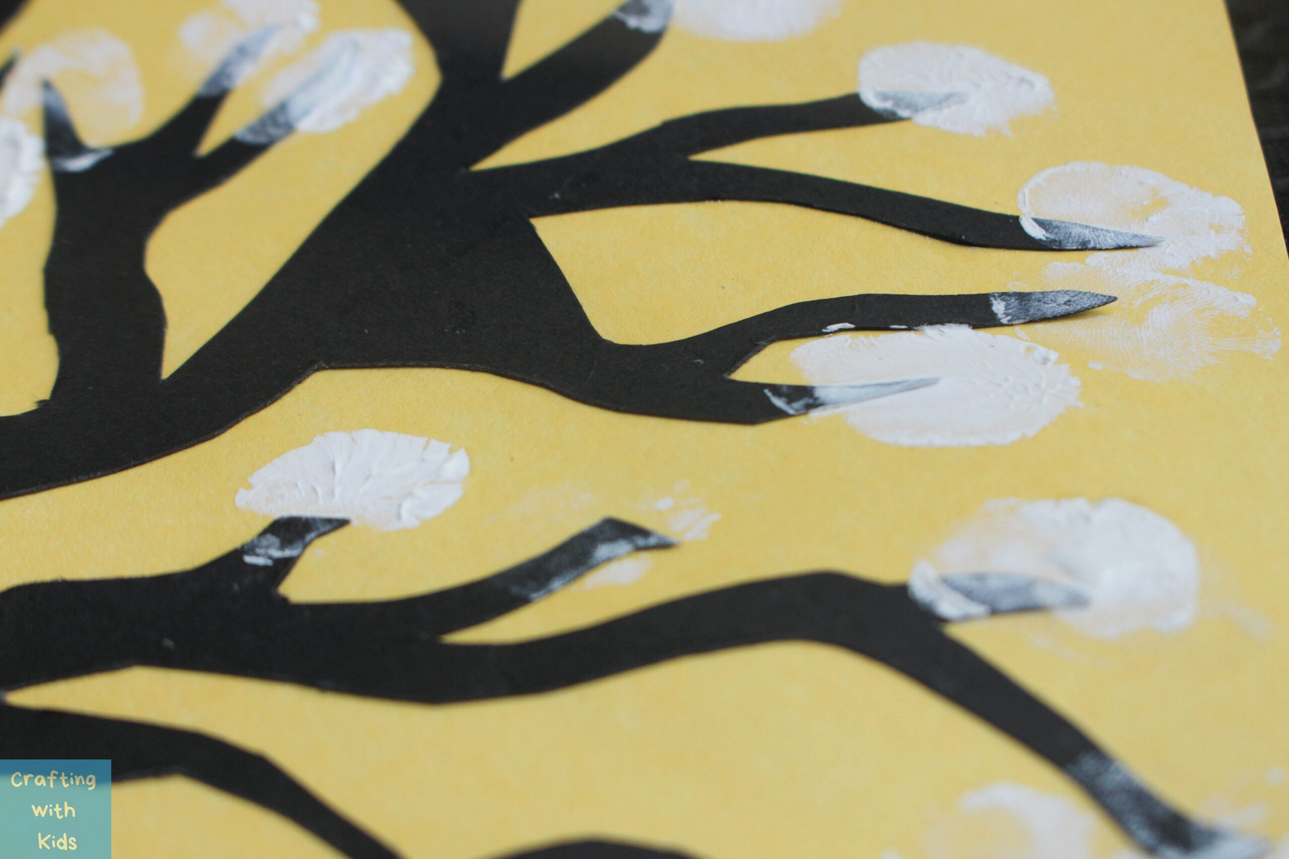 Adorable Fingerprint Tree Craft Idea for Toddlers