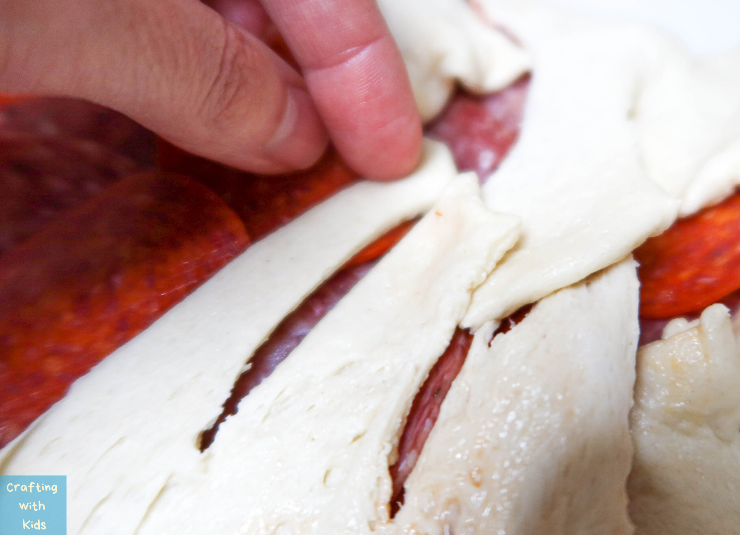 Braided Calzone Pizza with Pillsbury Pizza Dough that Kids Love to Make