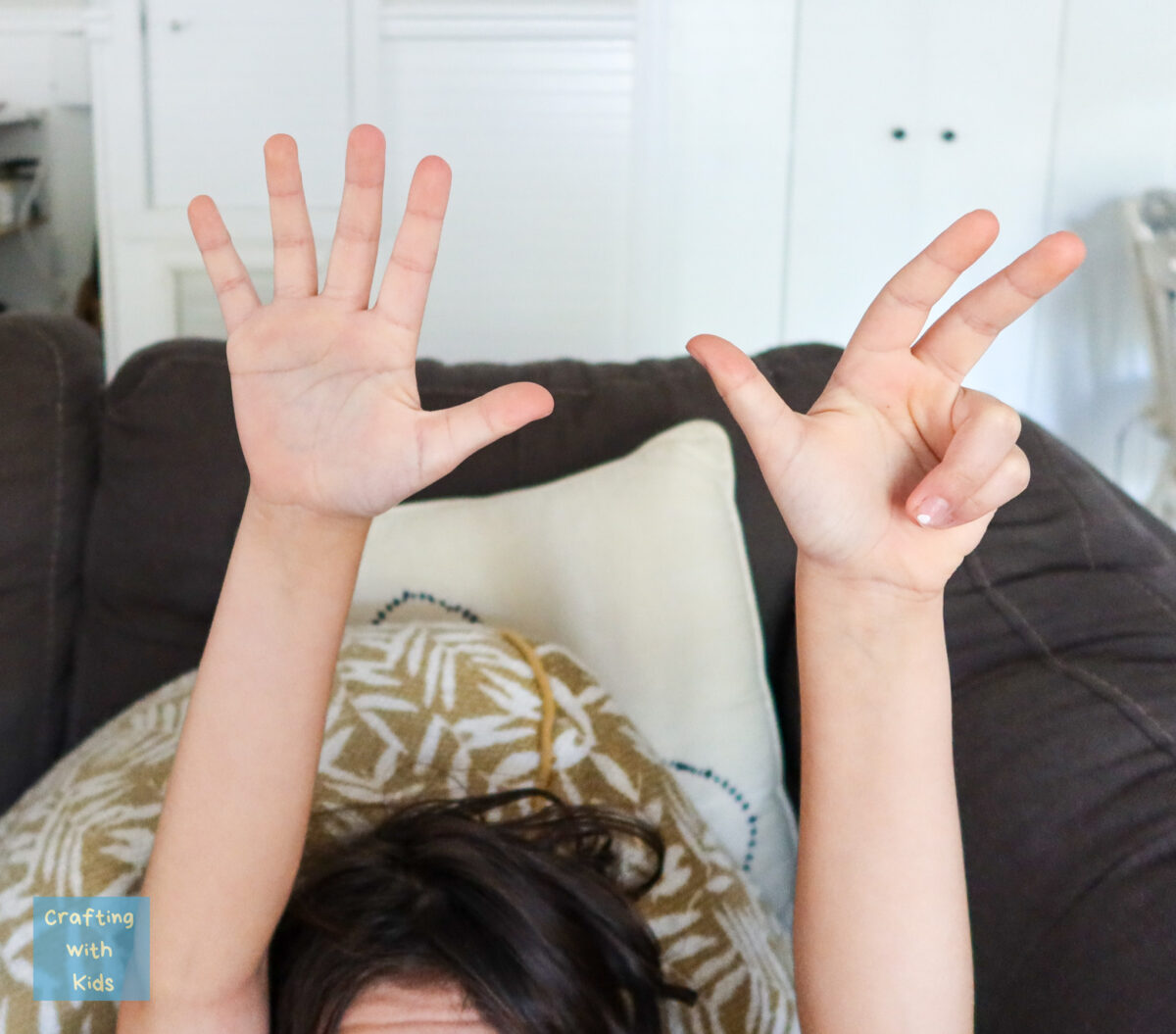 70 Age Appropriate Put a Finger Down Questions for Kids