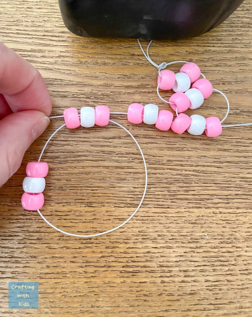 How to Make a Beaded Cross with Pony Beads for Kids